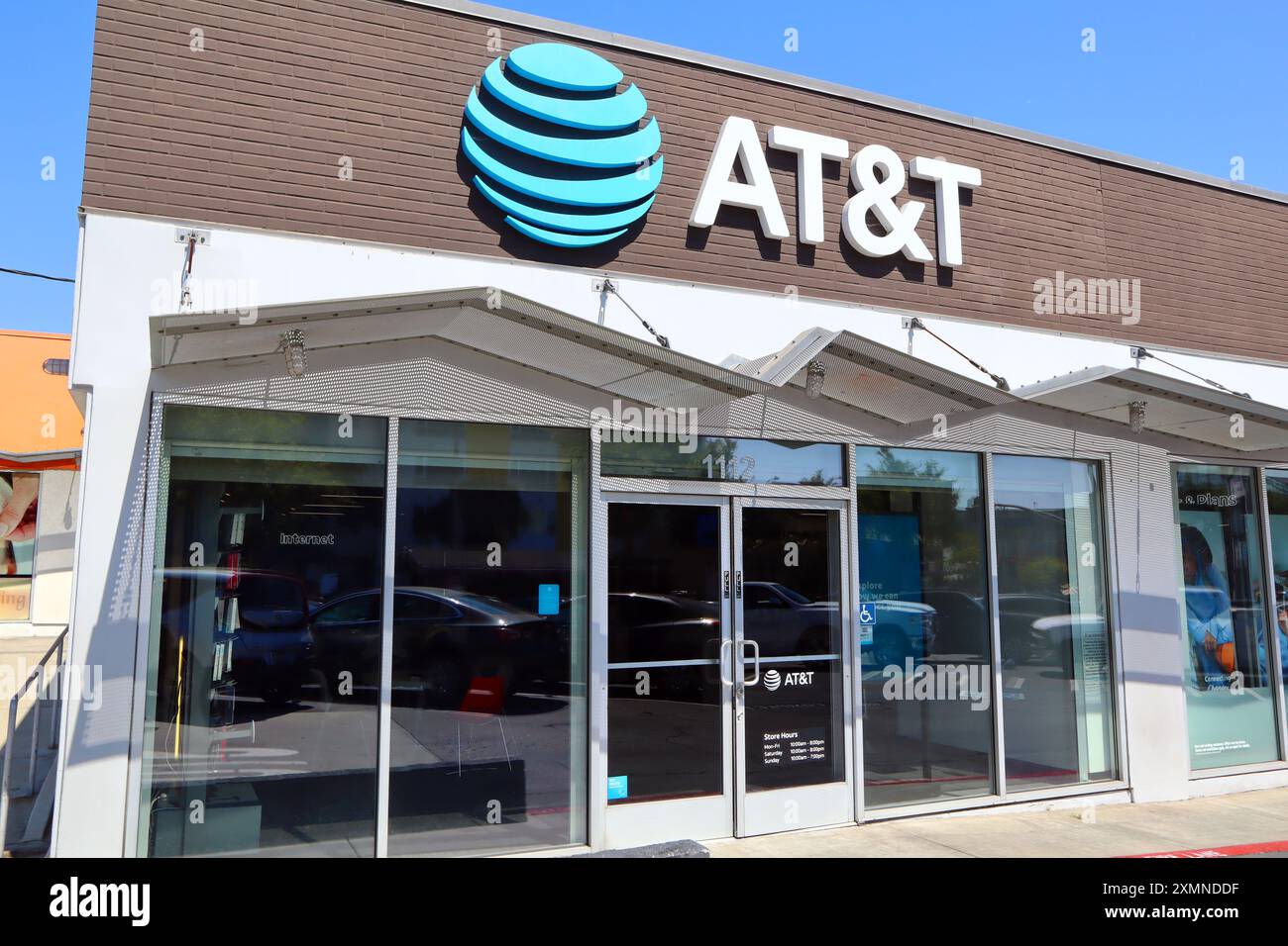 Att technology company logo hi-res stock photography and images - Alamy