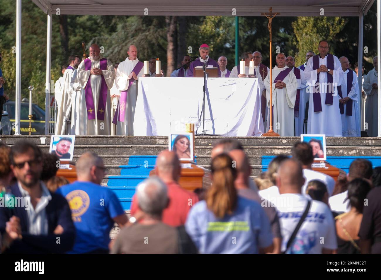 Naples, funeral of the three scampia victims The funerals of the three ...