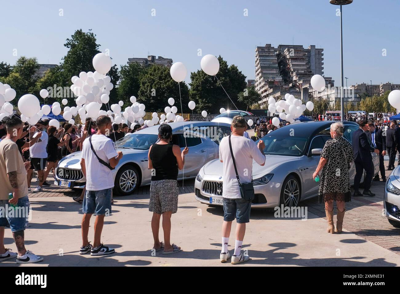 Naples, funeral of the three scampia victims The funerals of the three ...