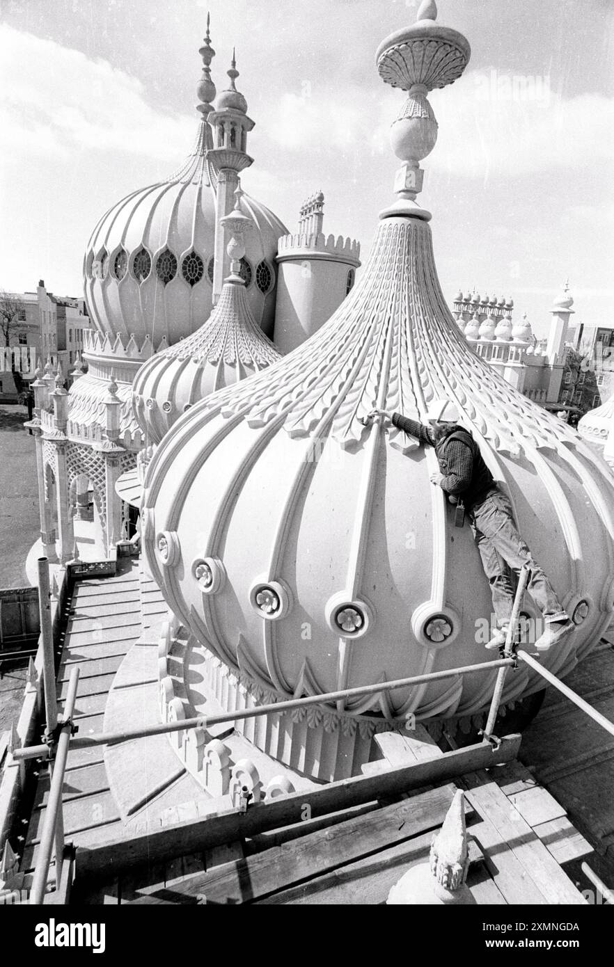 Brighton Pavilion 11 April 1990 ? Picture by Roger Bamber Stock Photo ...