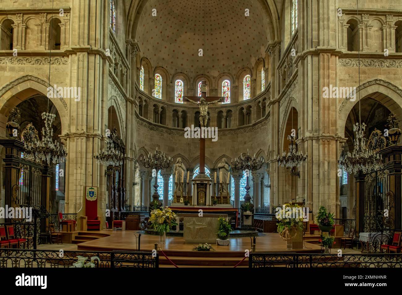 Cathedrale saint mammes de langres hi-res stock photography and images ...