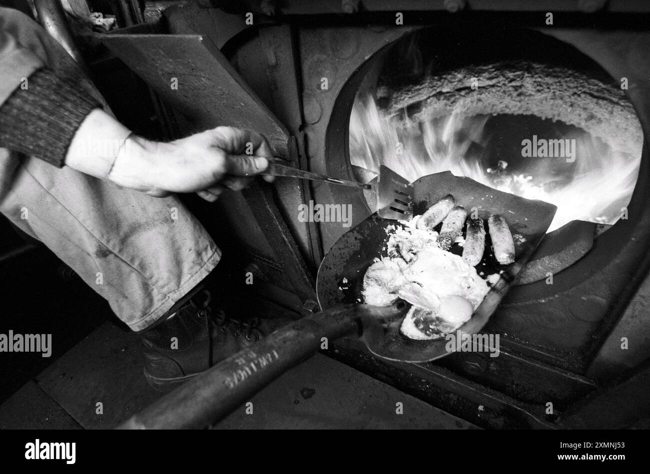 Cooking breakfast on shovel Breakfast on steam train 16 February 1995 ...