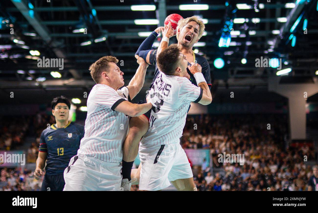 Deutschland ger vs japan jpn hi-res stock photography and images - Alamy