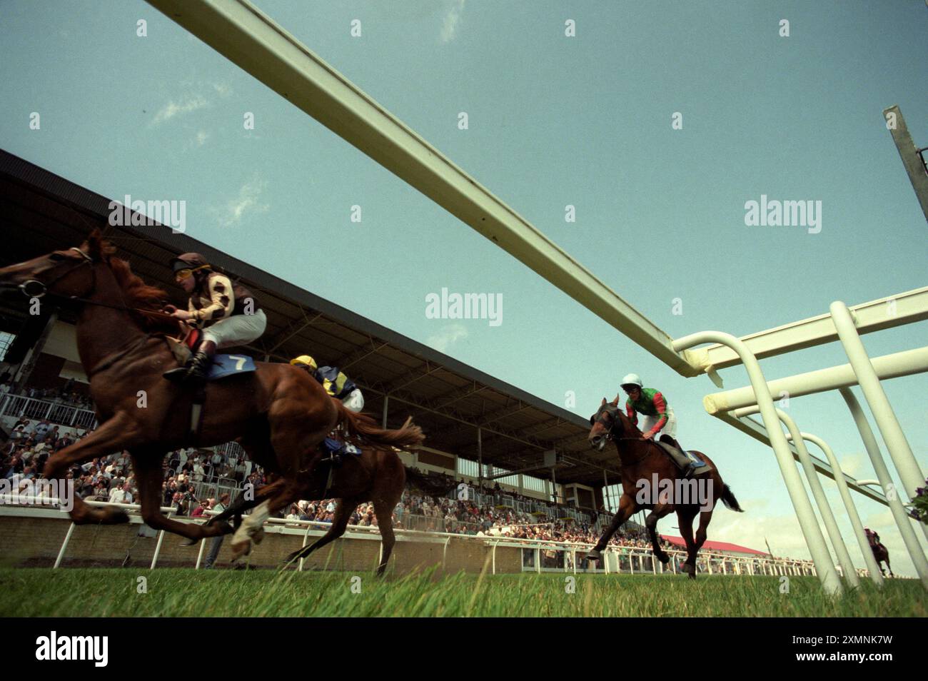 August 6 1990 hi-res stock photography and images - Alamy