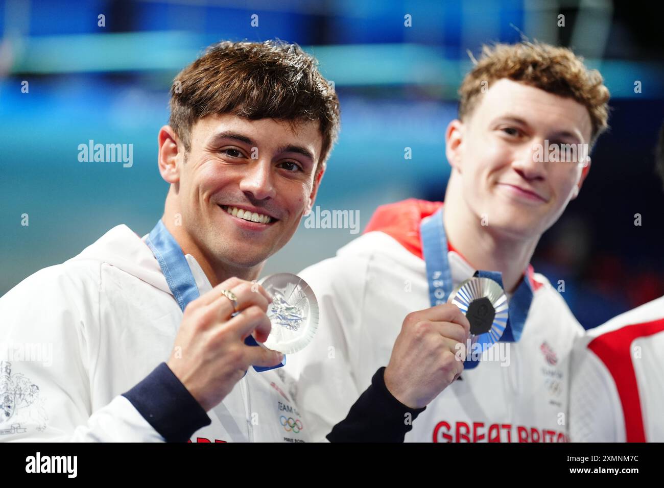 Great Britain's Tom Daley and Noah Williams with their silver medals ...