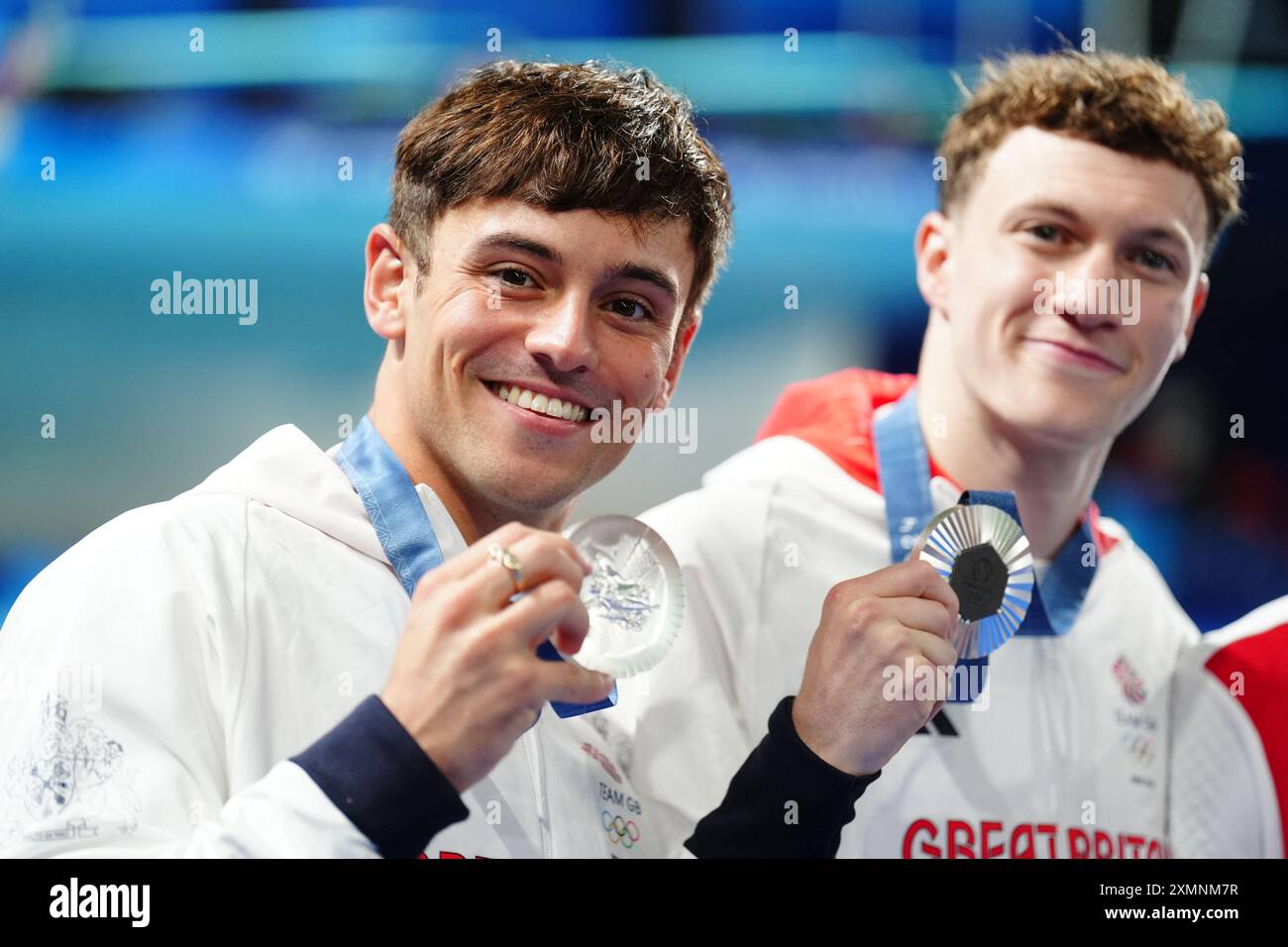 Great Britain's Tom Daley and Noah Williams with their silver medals ...