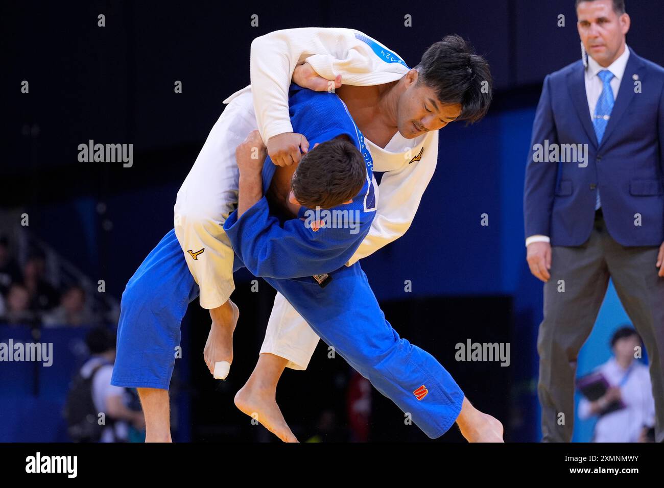 Japan's Soichi Hashimoto and Bulgaria's Mark Hristov compete during ...
