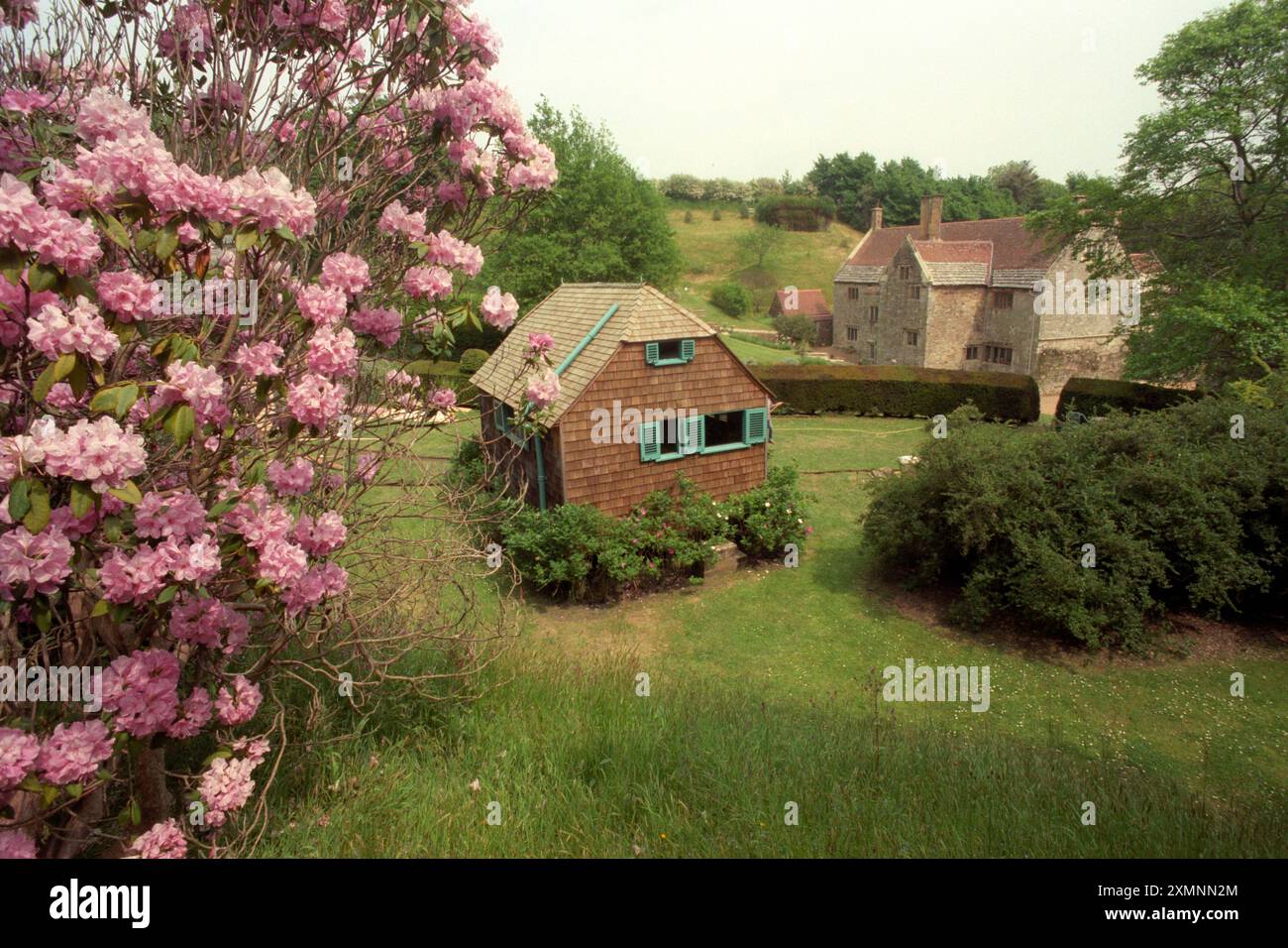 The Shack at Mottistone Manor Isle of Wight The first Modern Movement ...