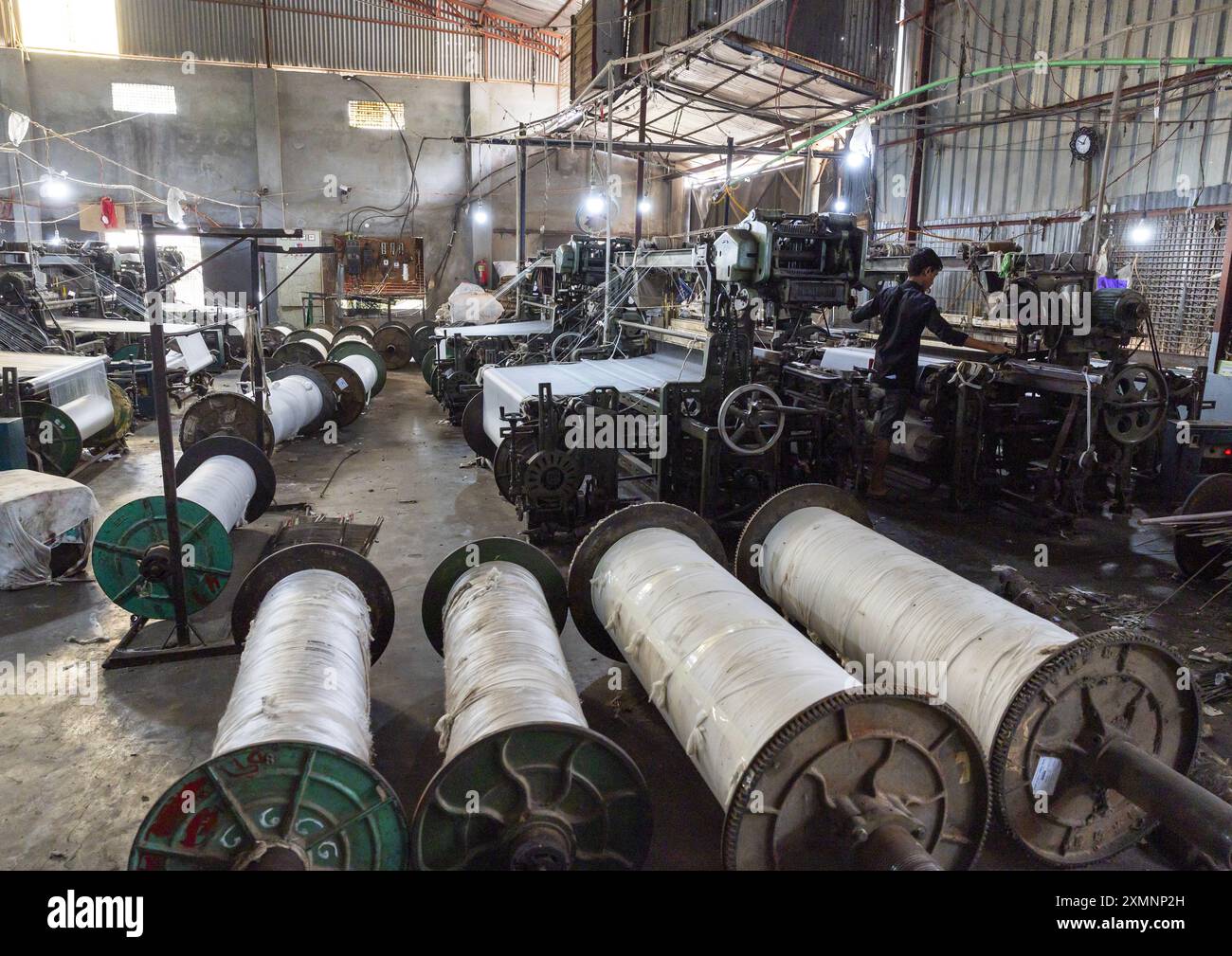 Textile industry bangladesh hi-res stock photography and images - Alamy