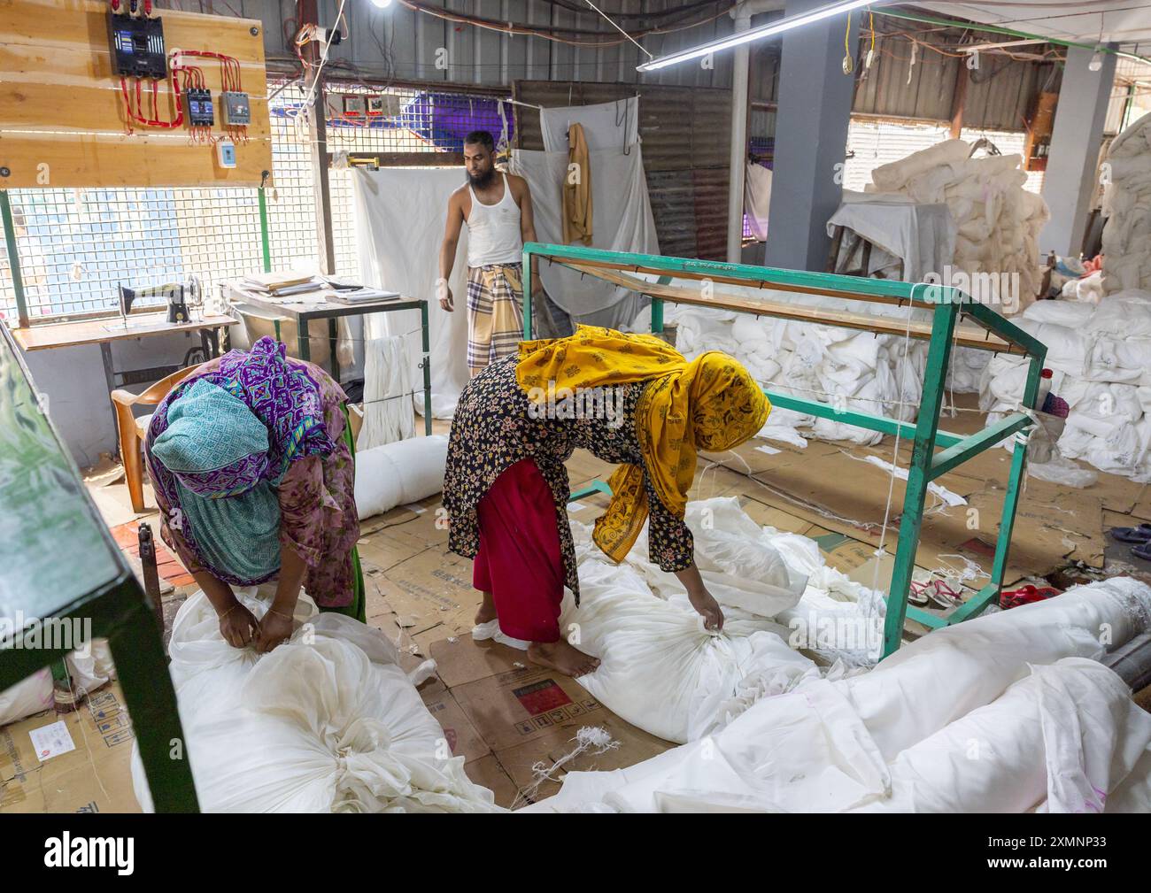 Workers in a textile factory, Dhaka Division, Rupganj, Bangladesh Stock ...