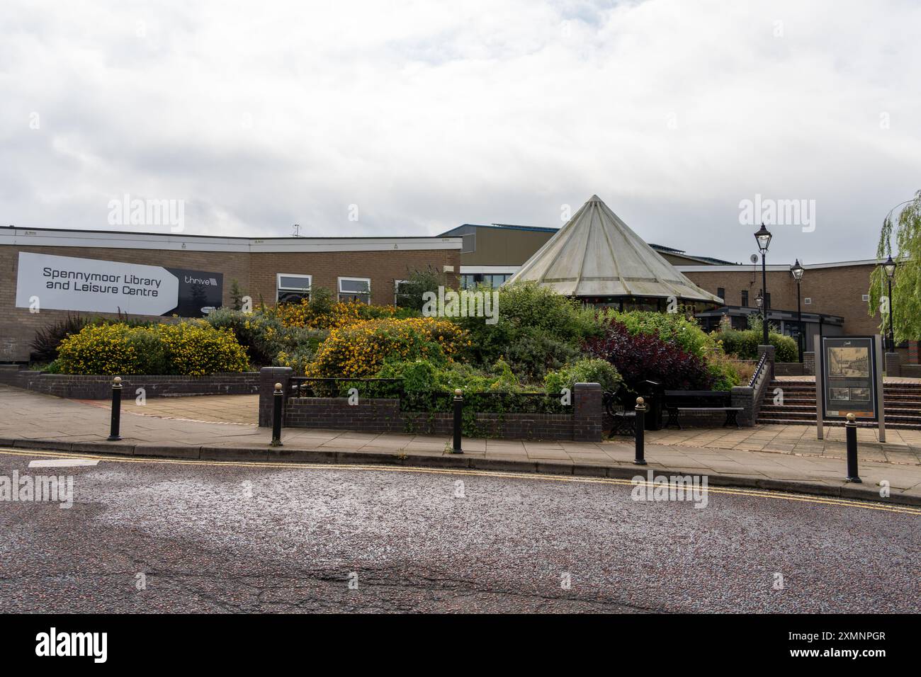 Spennymoor, County Durham, UK. Spennymoor Library and Leisure Centre ...