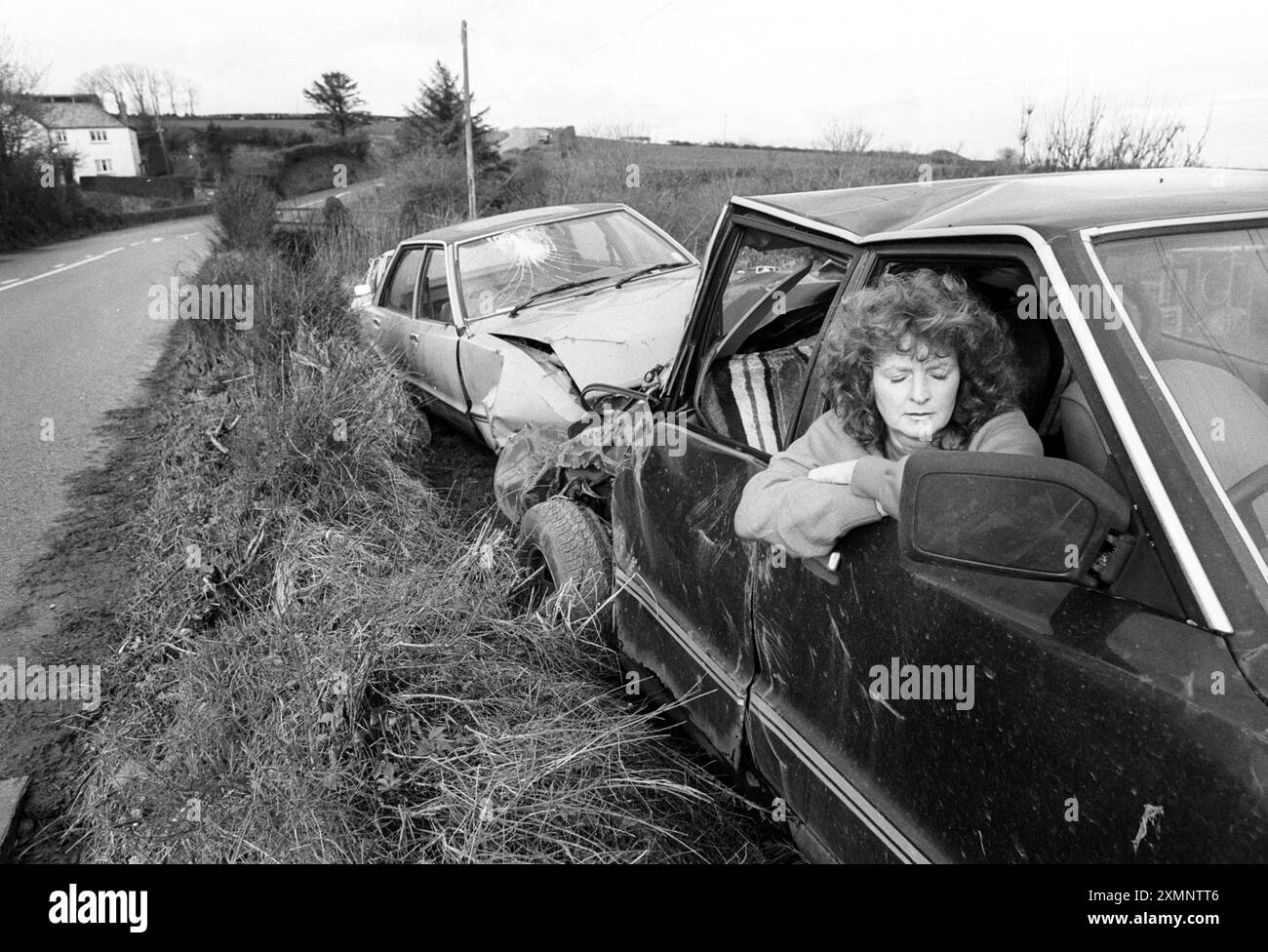 Car crash 90s hi-res stock photography and images - Alamy