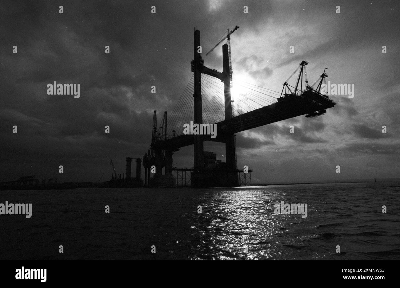 Severn Crossing bridge 14 February 1995 Picture by Roger Bamber Stock ...