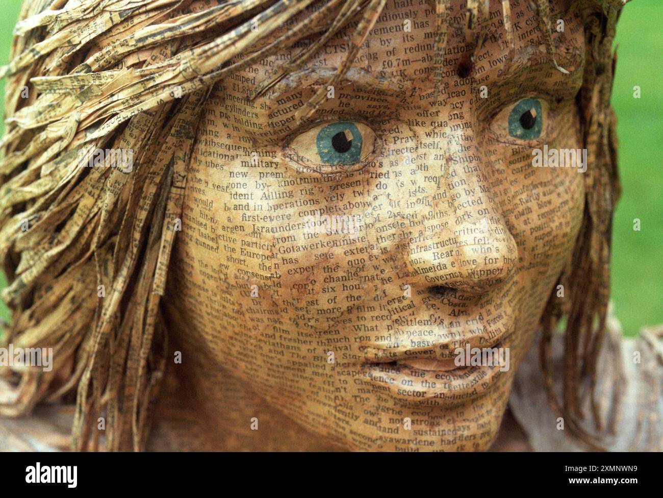 Page 3 model hi-res stock photography and images - Alamy