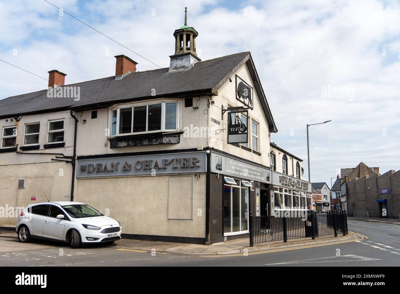 Ferryhill, County Durham, UK. The Dean and Chapter pub in the town ...