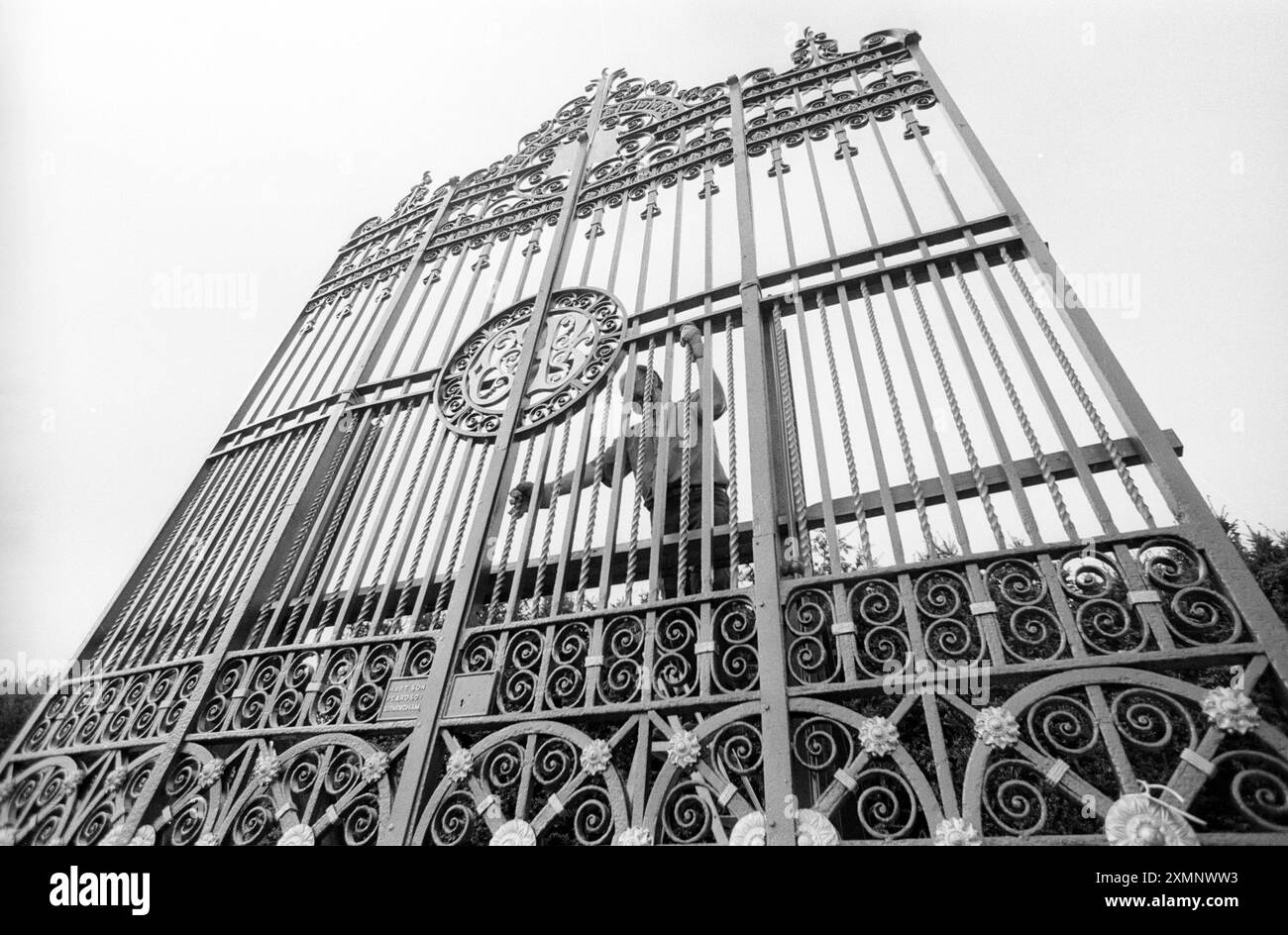Smithfield Gates 11 June 1993 Picture by Roger Bamber Stock Photo - Alamy