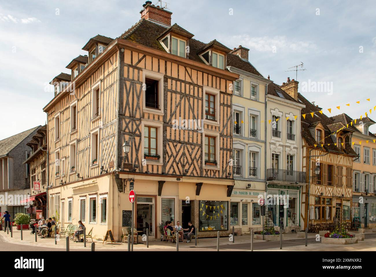Grand place historic buildings hi-res stock photography and images - Alamy