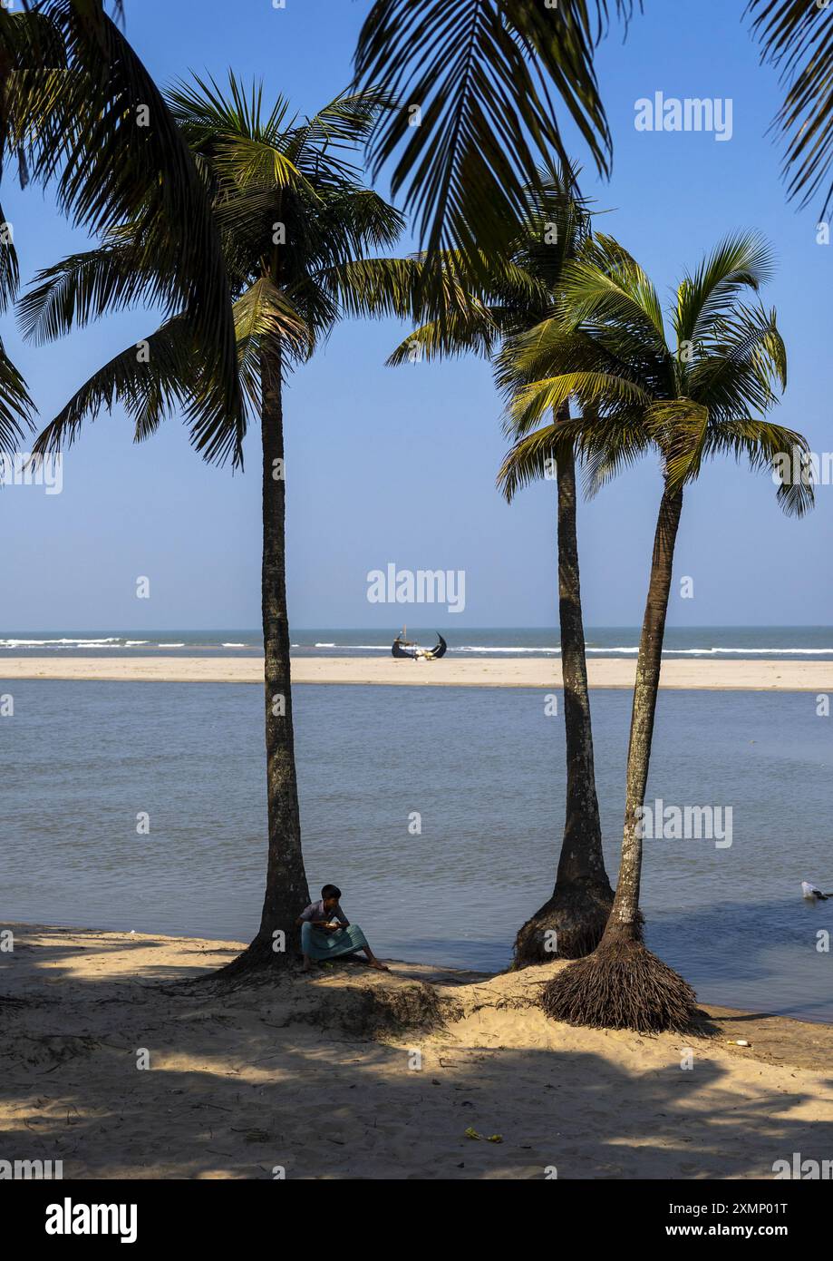 Traditional Bangladeshi moon fishing boats, Chittagong Division, Ukhia ...