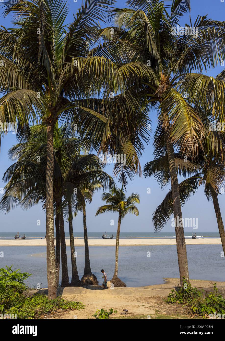Traditional Bangladeshi moon fishing boats, Chittagong Division, Ukhia ...