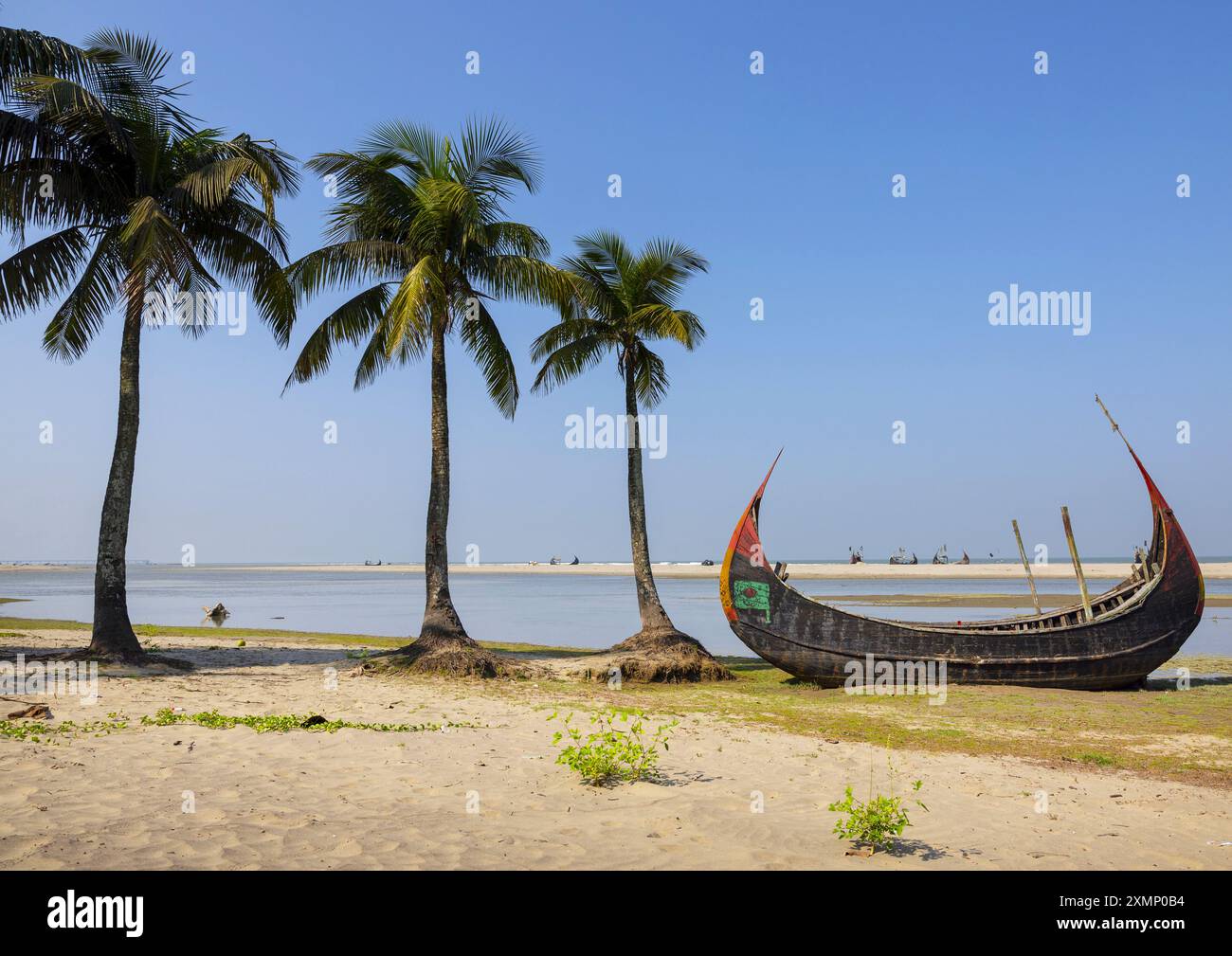 Bangladeshi traditional boat hi-res stock photography and images - Alamy