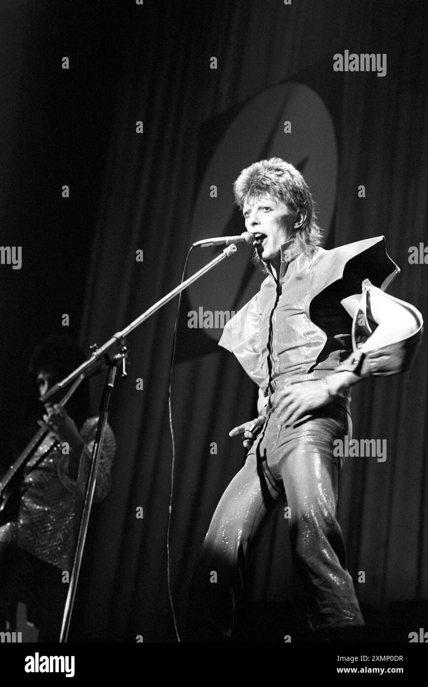 David bowie ziggy stardust hi-res stock photography and images - Alamy