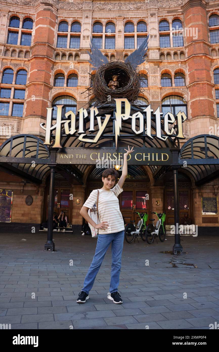 London, UK, july 18th 2024. Teenage girl in front of the facade of The ...