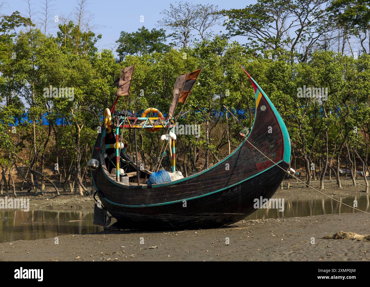 Fishing industry of bangladesh hi-res stock photography and images - Alamy