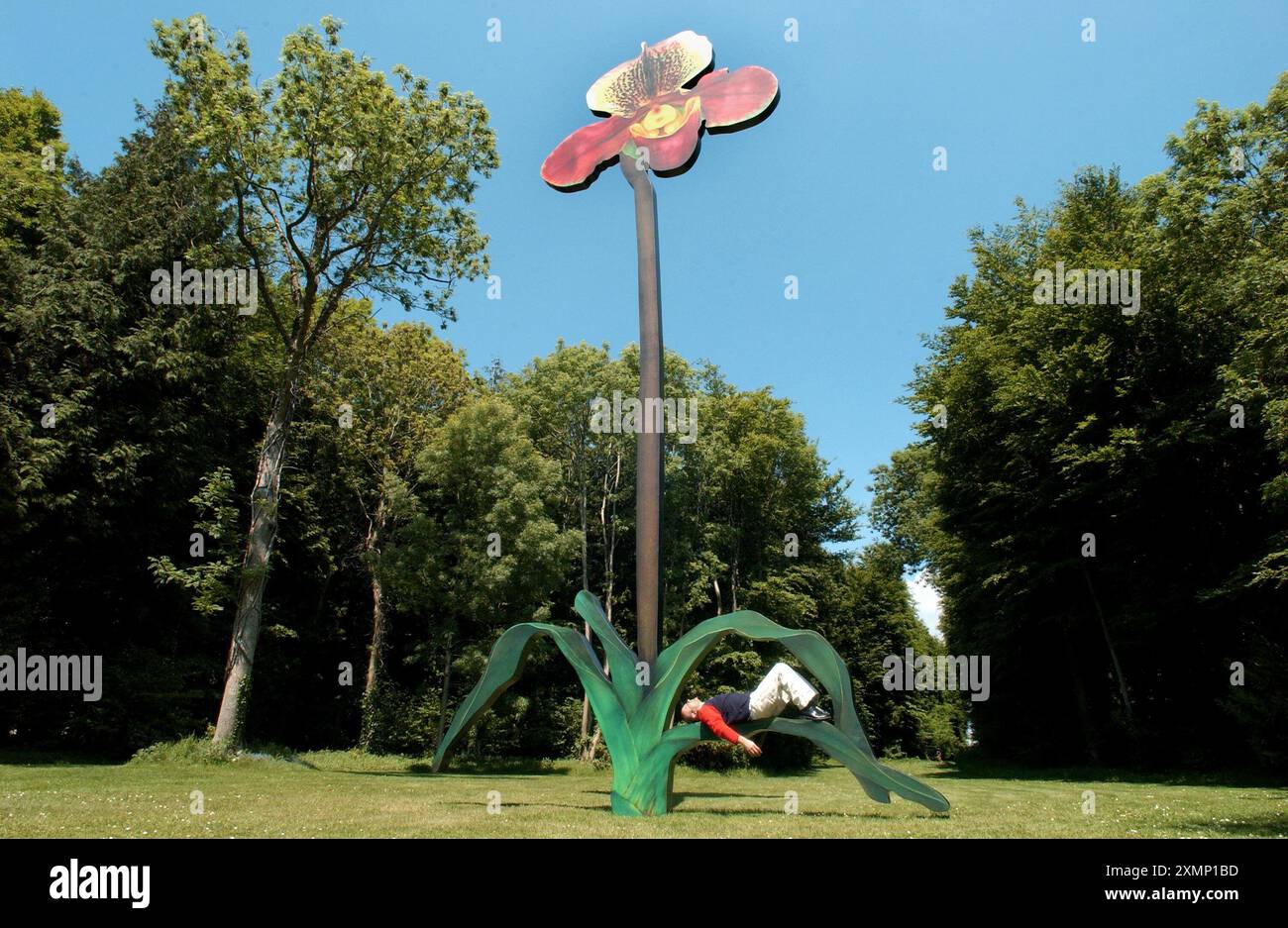Marc quinn sculptor 2003 hi-res stock photography and images - Alamy