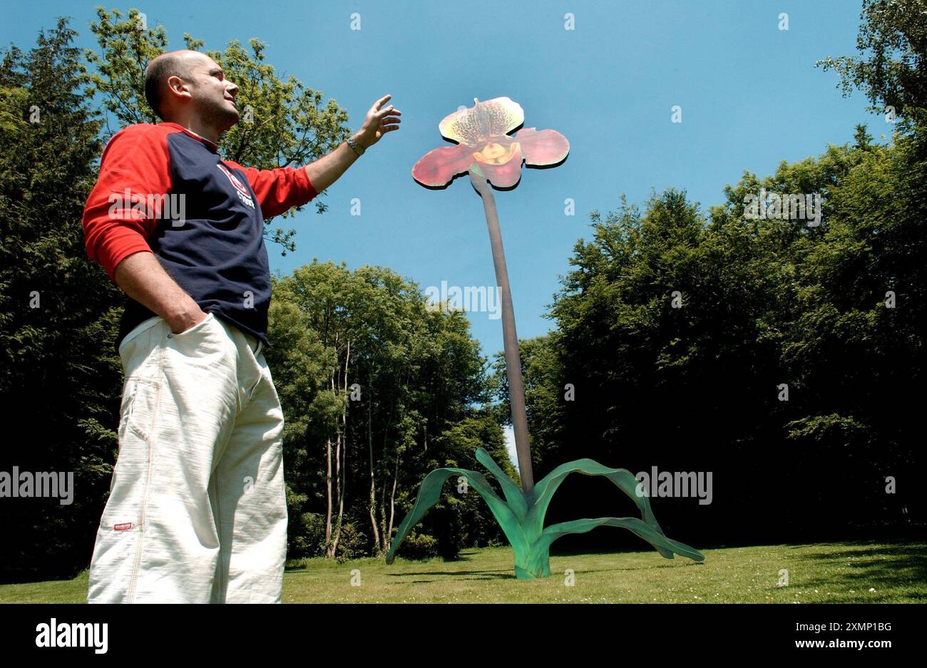 Picture by Roger Bamber: 29 May 2003: Flower Power... Sculptor Marc ...