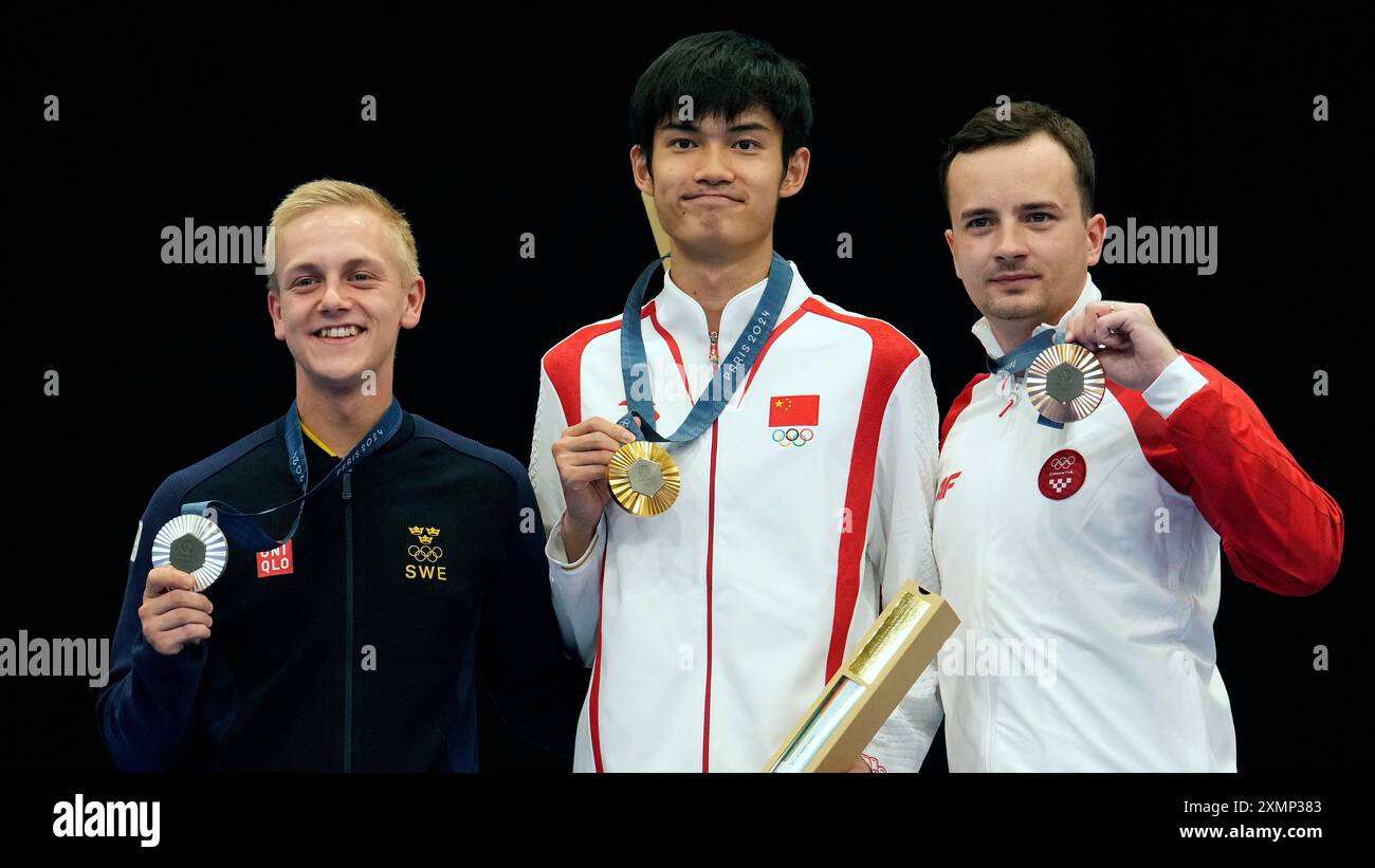 Gold medalist China's Sheng Lihao, center, silver medalist Sweden's ...