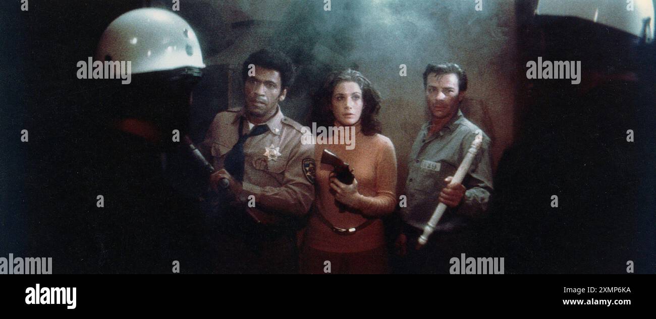 Assault on precinct 13 Year : 1976 USA Director : John Carpenter Austin ...