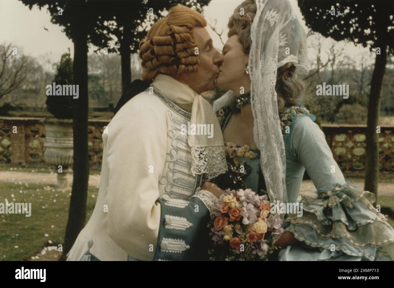 Orlando Year : 1992 UK Director : Sally Potter John Wood, Tilda Swinton ...