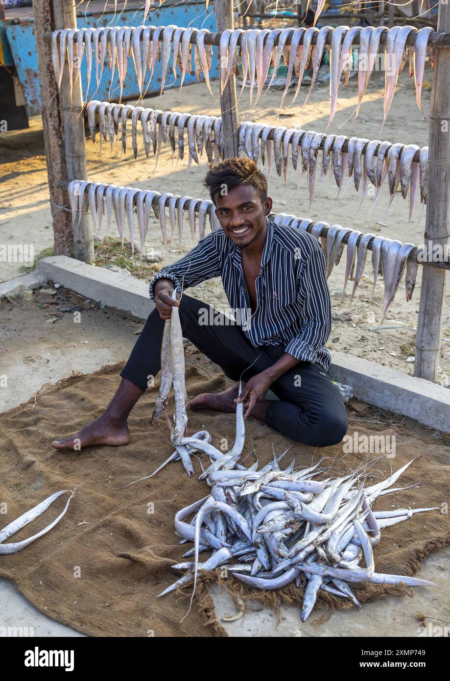 Asia men drying fish men hi-res stock photography and images - Alamy