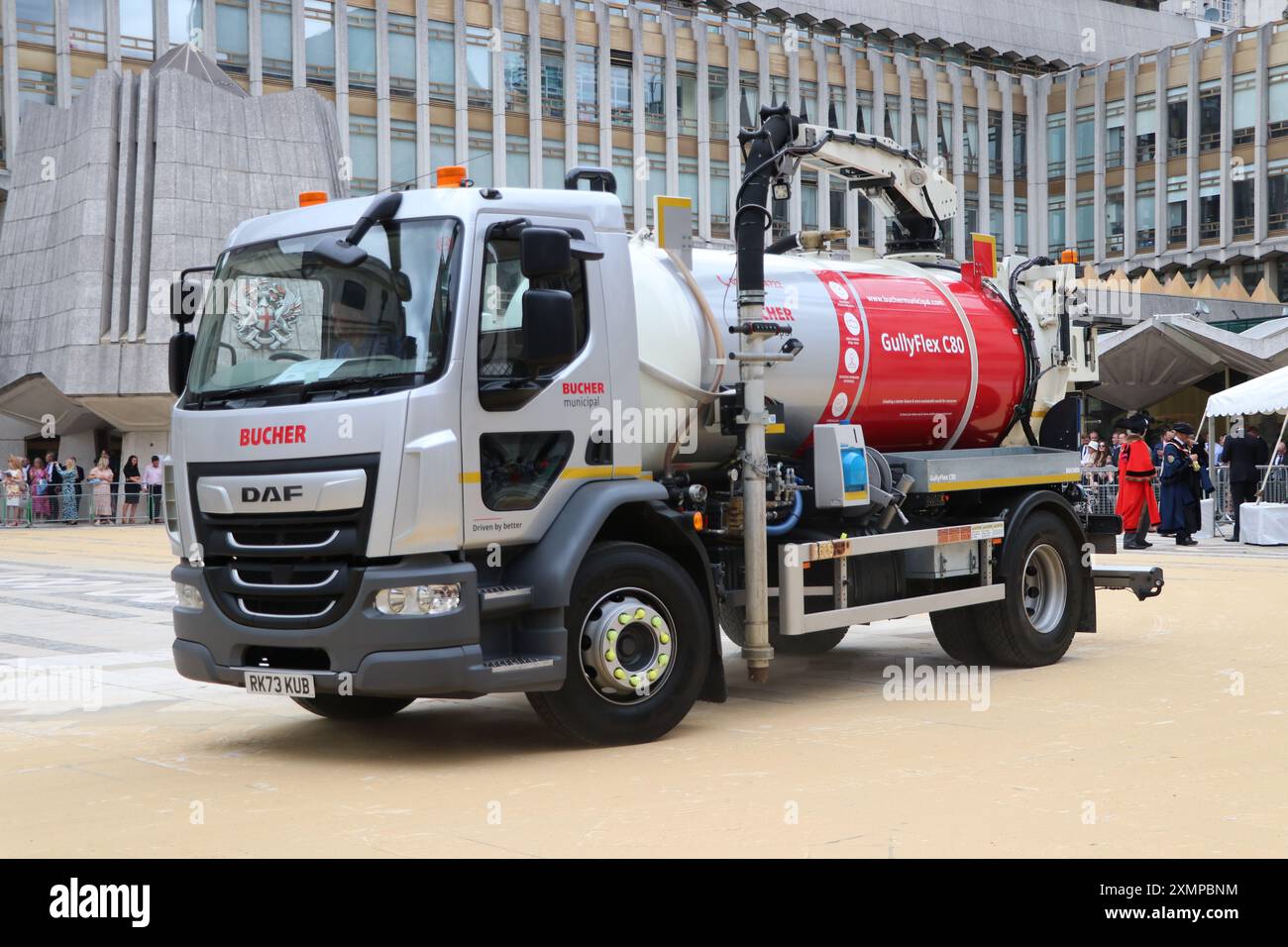 Gully cleaning hi-res stock photography and images - Alamy