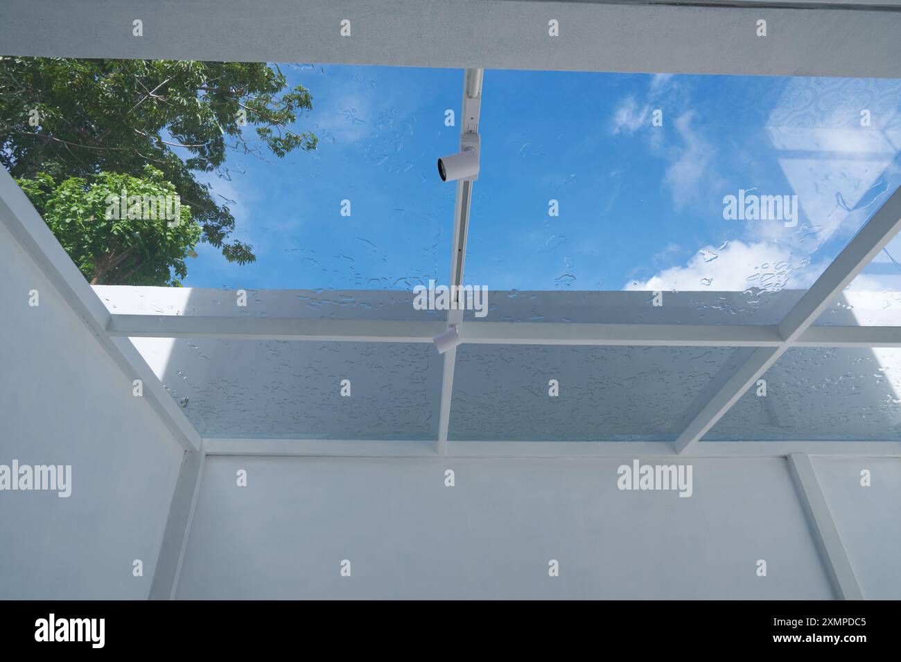 Sleek ceiling design hi-res stock photography and images - Alamy