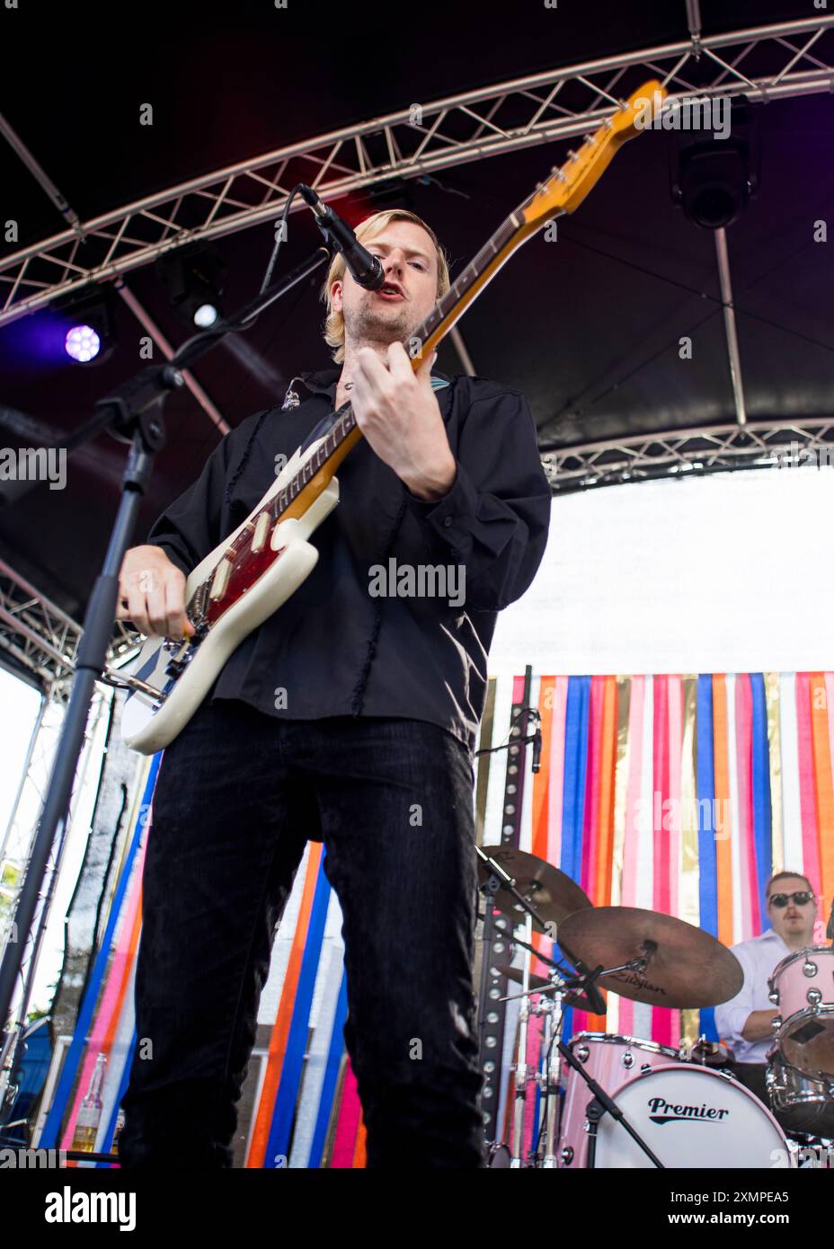 Sundara Karma, Lazydays Festival, Southend-on-Sea, Essex © Clarissa ...