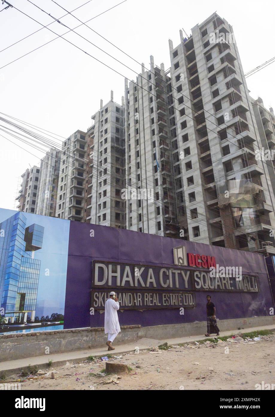 Apartments under construction in the city center, Dhaka Division, Dhaka, Bangladesh Stock Photo ...