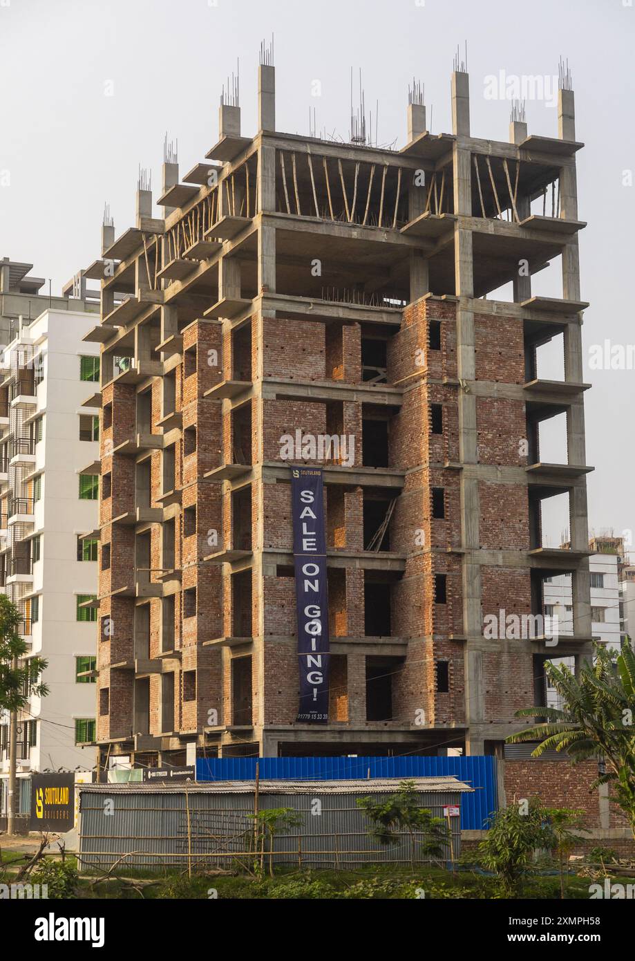 Apartment building dhaka bangladesh hi-res stock photography and images ...