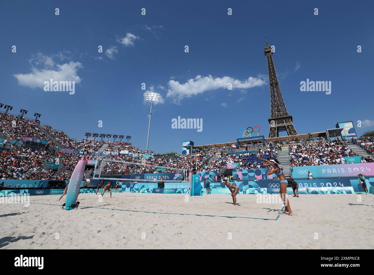 Paris, France. 29th July, 2024. Xue Chen/Xia Xinyi of China compete ...