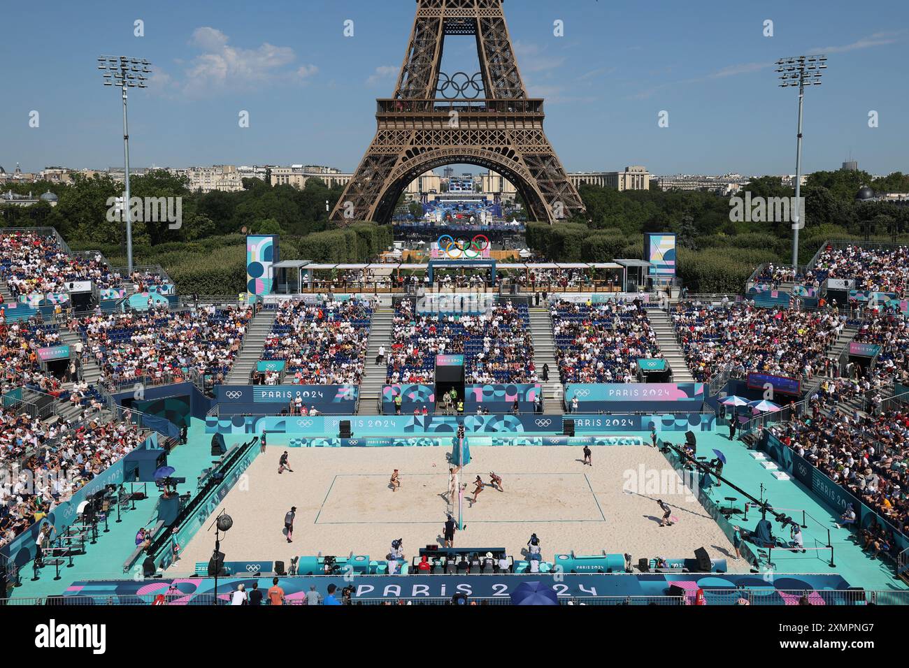 Paris, France. 29th July, 2024. Xue Chen/Xia Xinyi of China compete ...