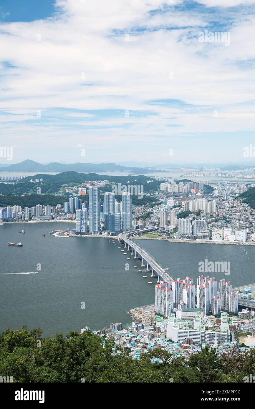 Landscape of Namhang Bridge in Busan Stock Photo - Alamy