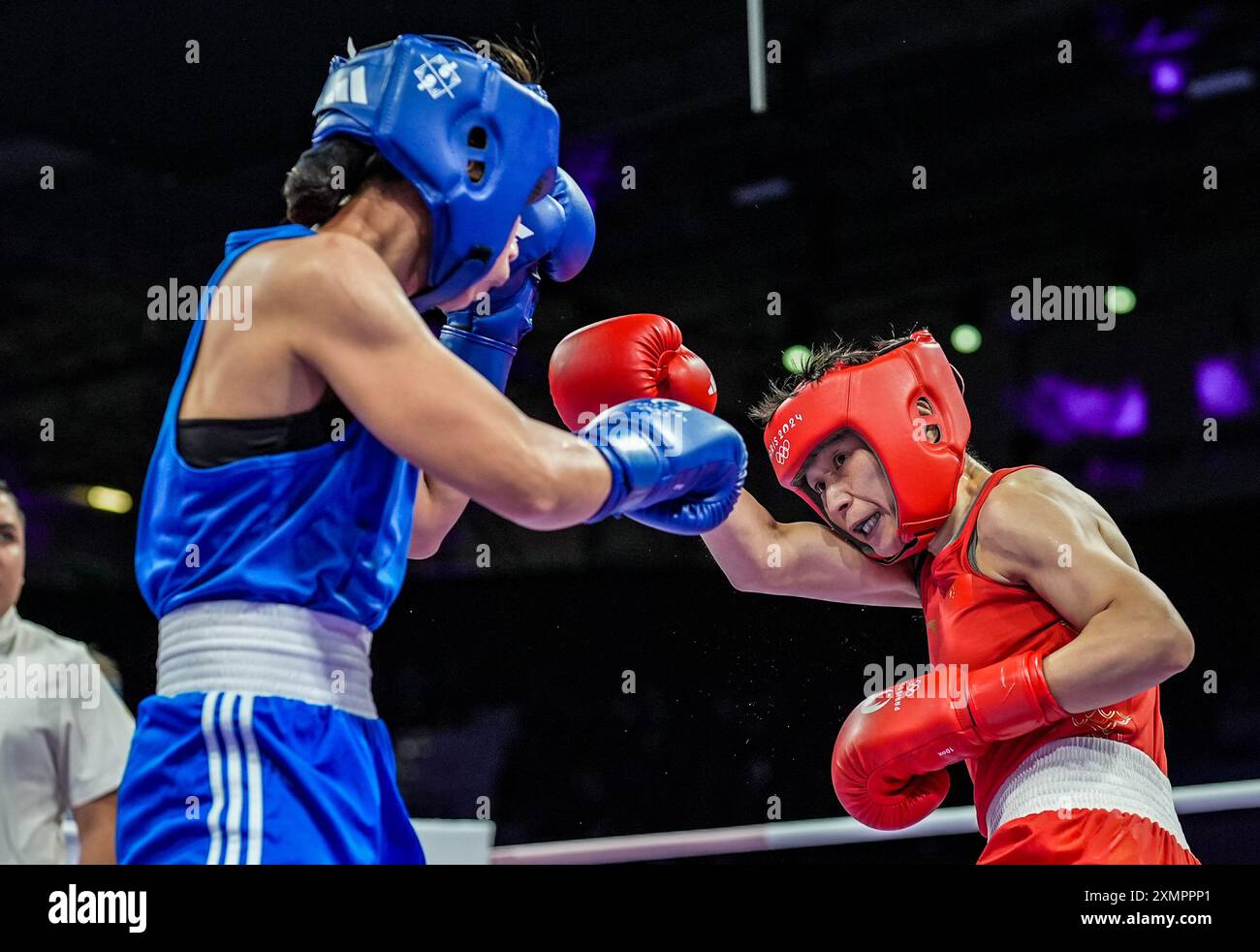 Paris, France. 29th July, 2024. Yang Wenlu (R) of China competes ...