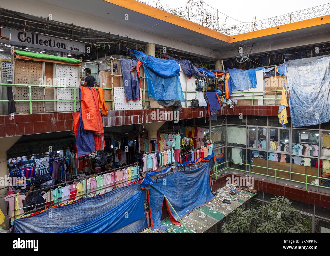 Dhaka shops hi-res stock photography and images - Alamy