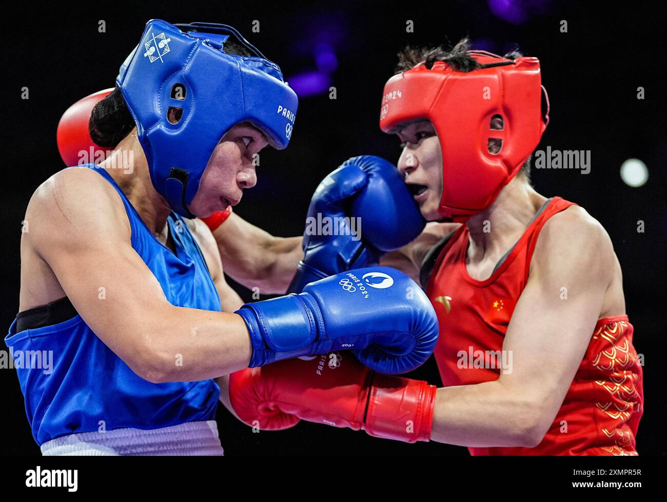 Paris, France. 29th July, 2024. Yang Wenlu (R) of China competes ...