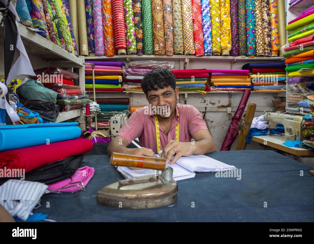 Bangladesh textiles hi-res stock photography and images - Alamy