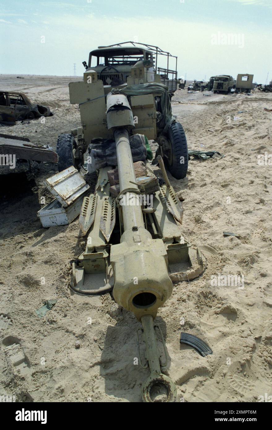 First Gulf War: 4th March 1991 An Iraqi Army towed Soviet 122 mm ...