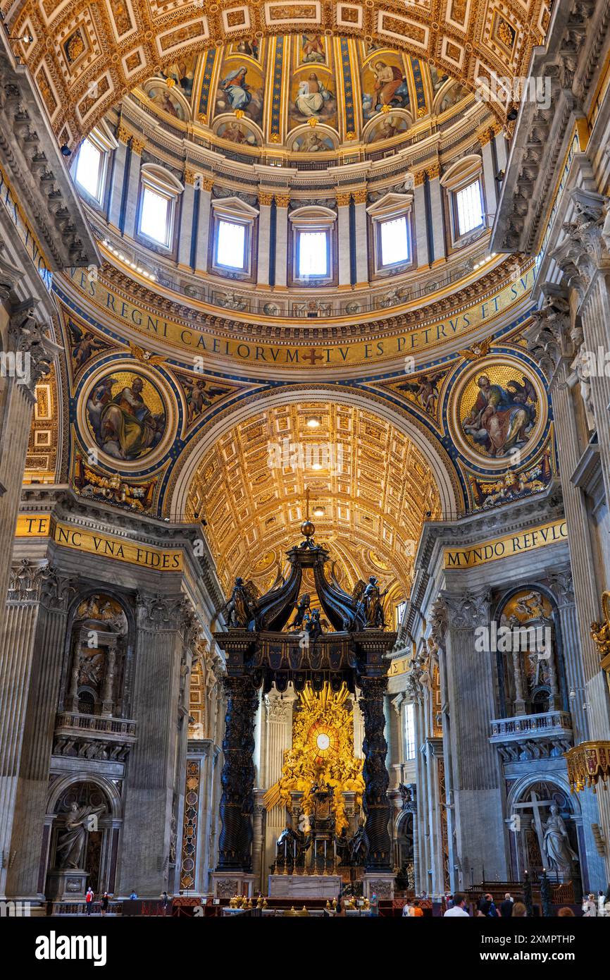 Altar of the chair of st peter hi-res stock photography and images - Alamy