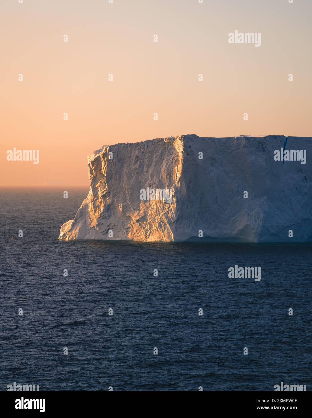 Antarctica Iceberg Sunset Pink Warm Colorful Light Beautiful Nature ...