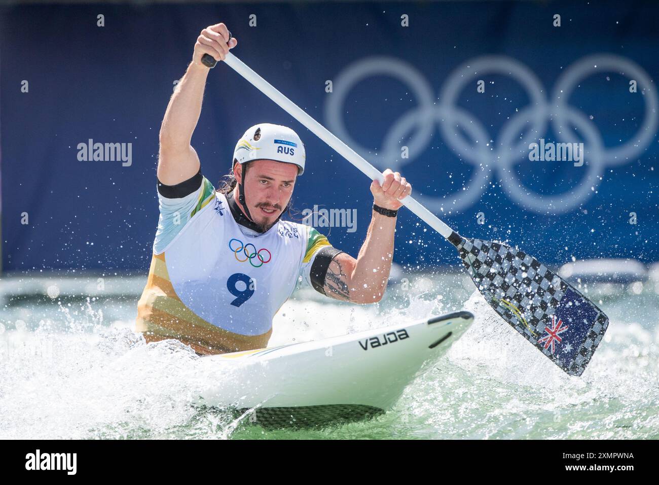 CARTER Tristan (Australien) am Start vor Branding mit den olympischen ...