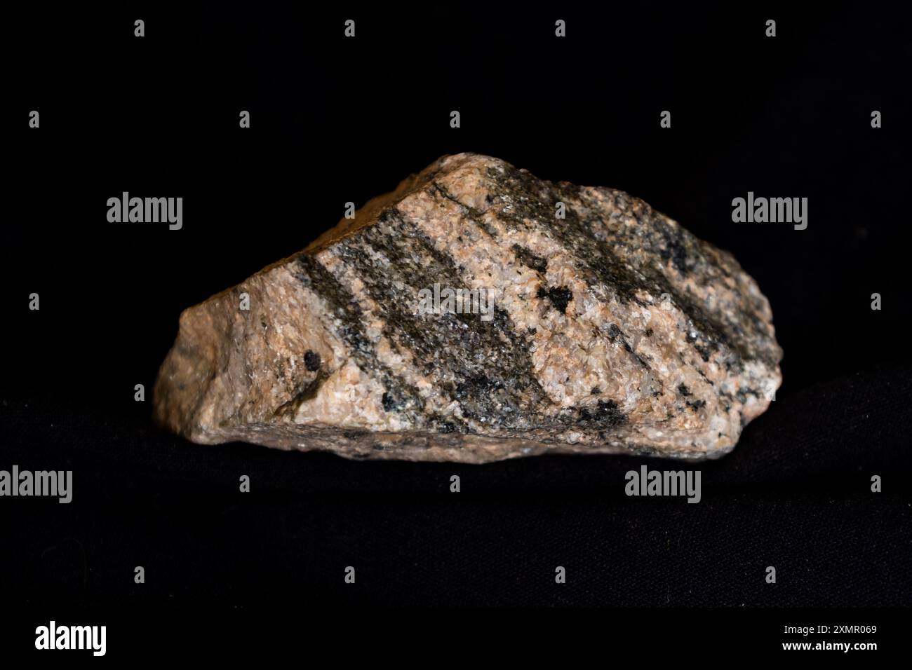 Granulite metamorphic facies hi-res stock photography and images - Alamy